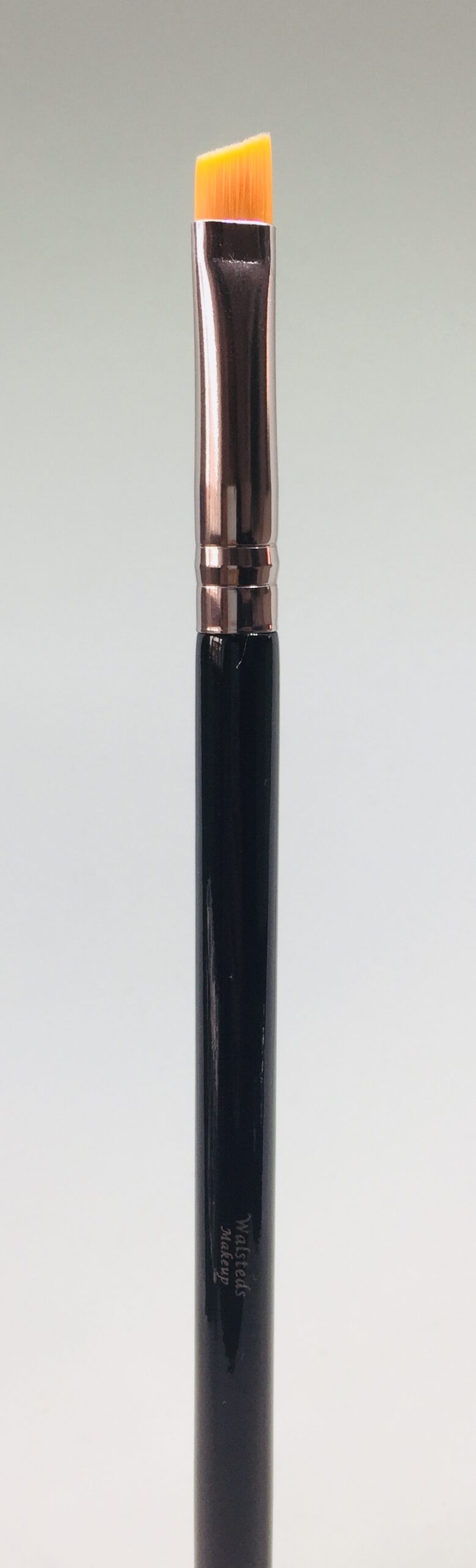 Walsteds Makeup – Angle definer brush | Walsteds Makeup & Styling